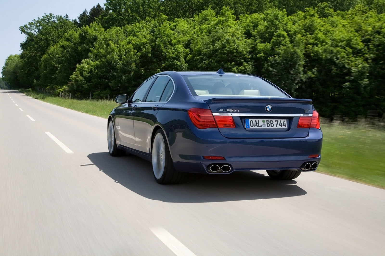 2012 BMW Alpina B7 VINs, Configurations, MSRP & Specs - AutoDetective
